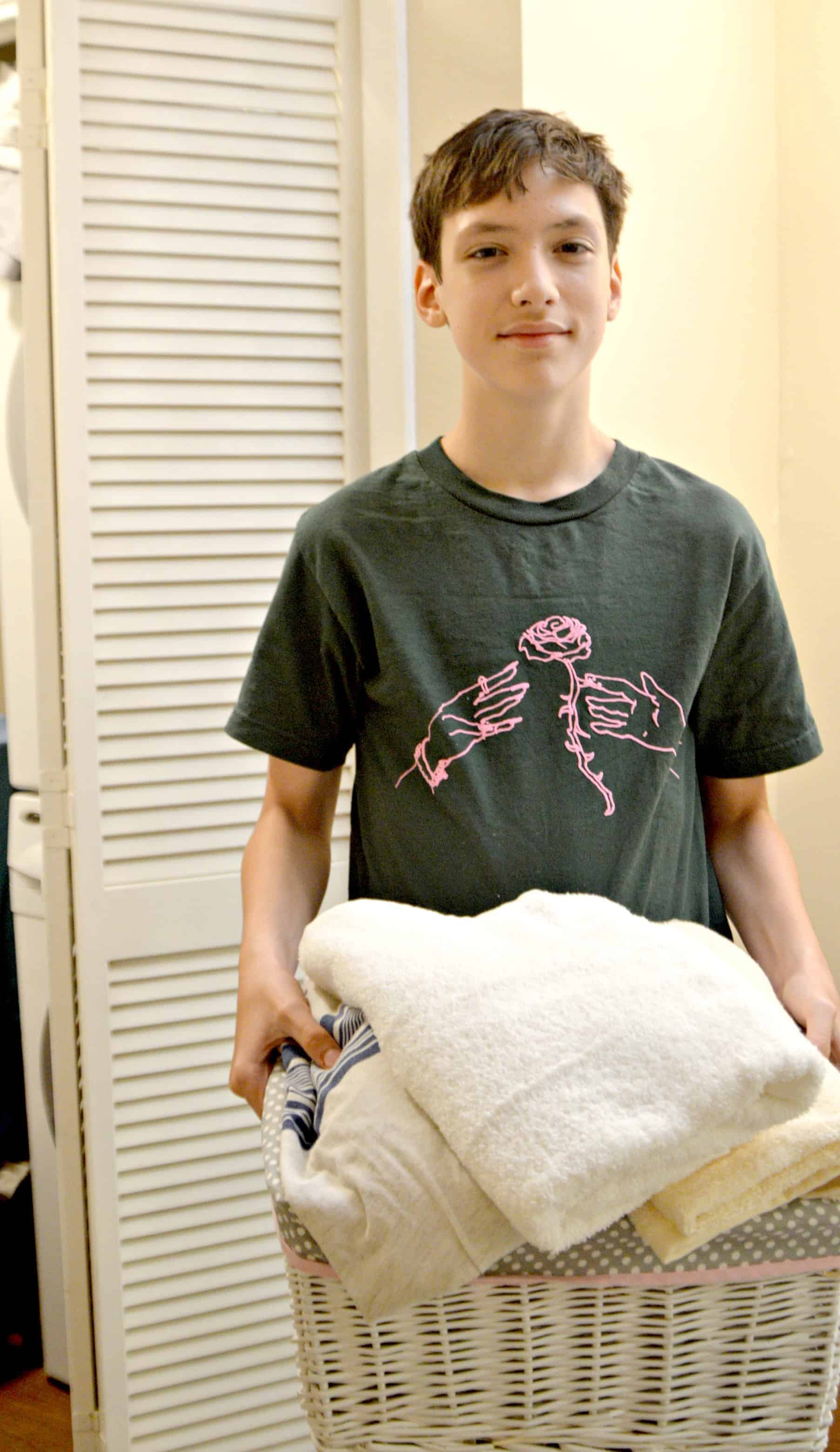 Five Easy Ways To Teach Your Kids To Do Laundry