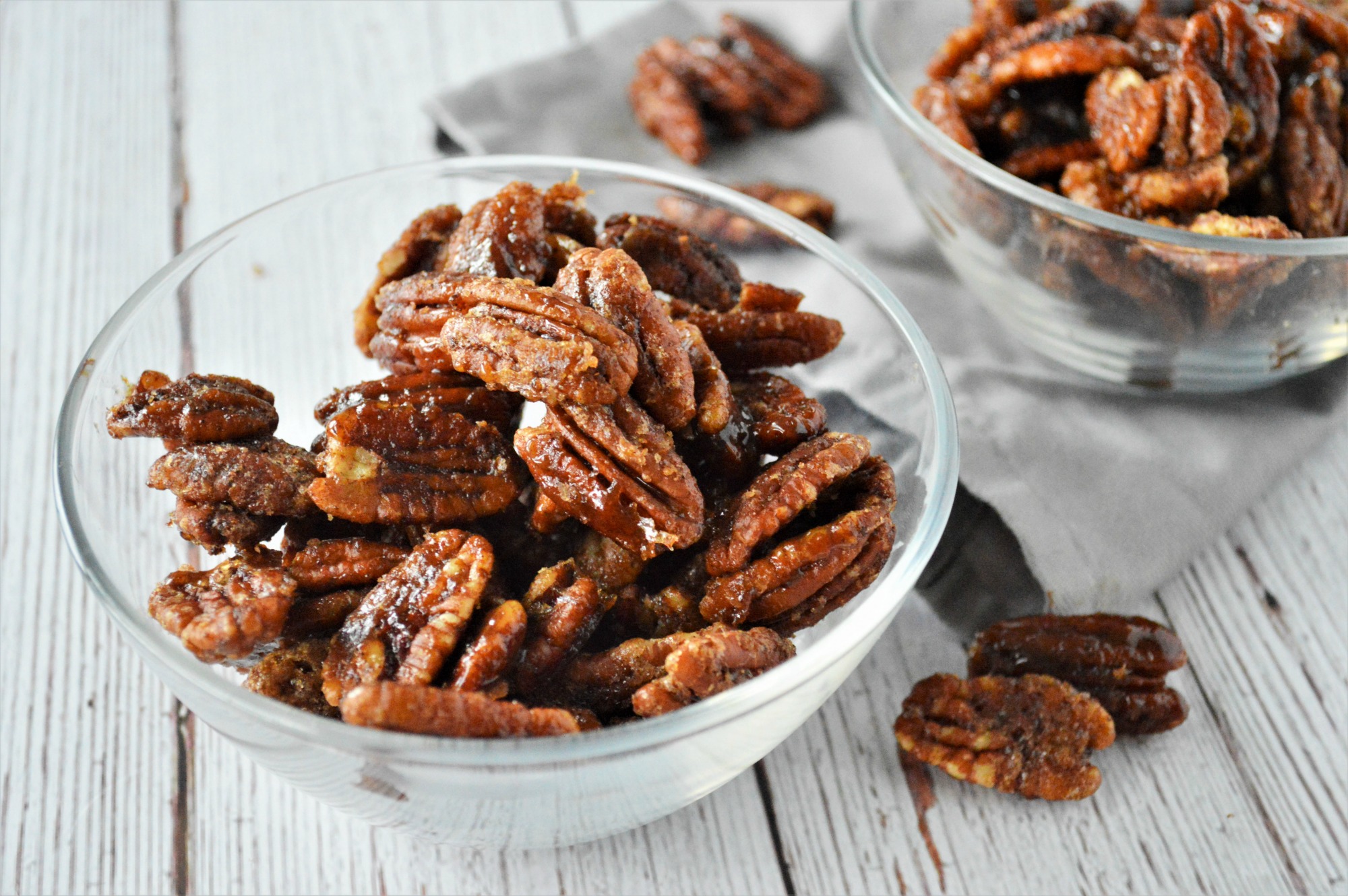 Keto Candied Pecans Recipe - Simple Low-Carb Dessert - Stylish Cravings