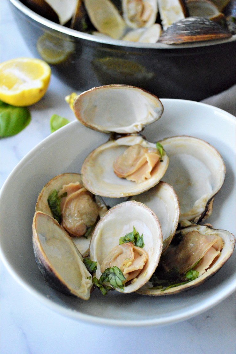 Garlic Butter Clams Recipe - Super Easy Clam Recipe