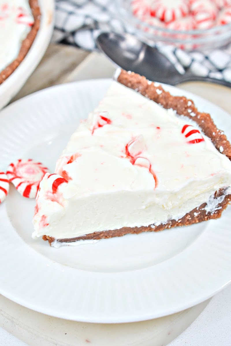 Keto Candy Cane Cheesecake - Easy No bake Recipe