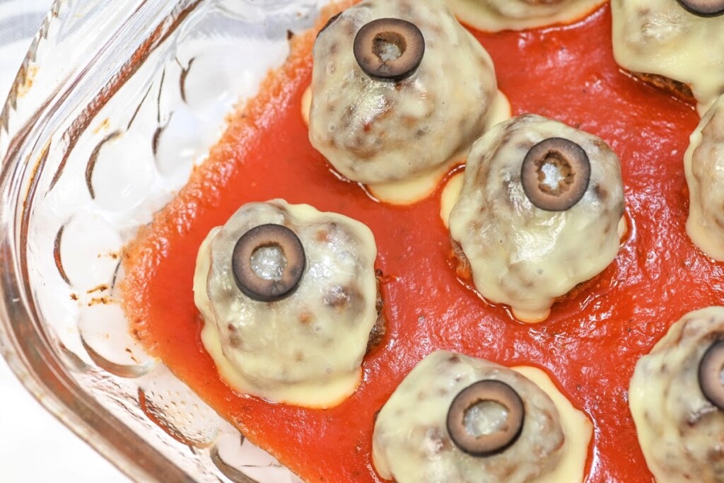 Keto Meatball Eyeballs - Easy Halloween Recipe
